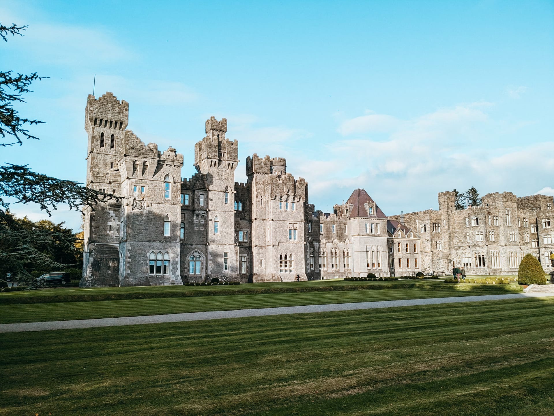 Best Castle hotels in Ireland for Every Budget- Jetlagged Journeys